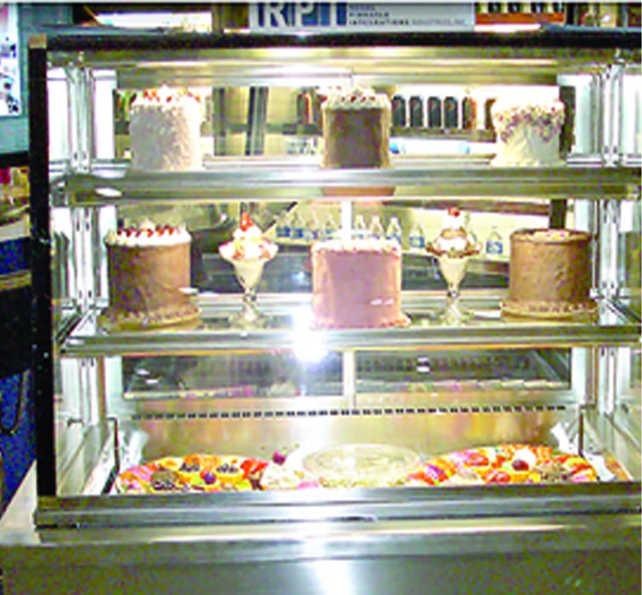 Cold Display Slanted - RPI Industries